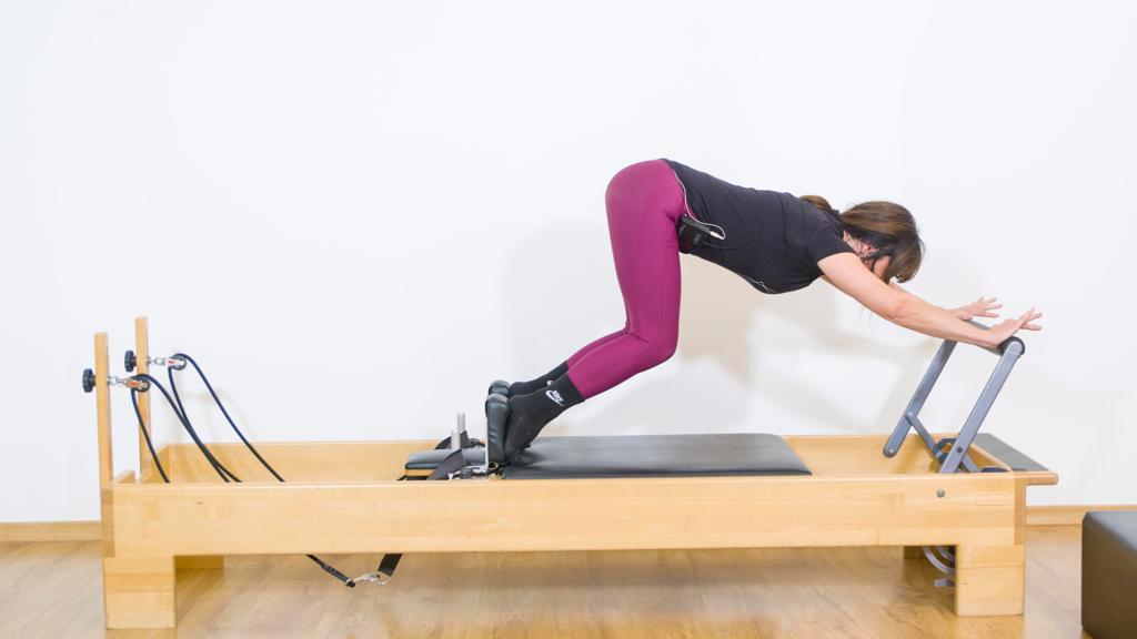 Corso Reformer: Knee Stretch Flat Back | Monica Capuano | MYC